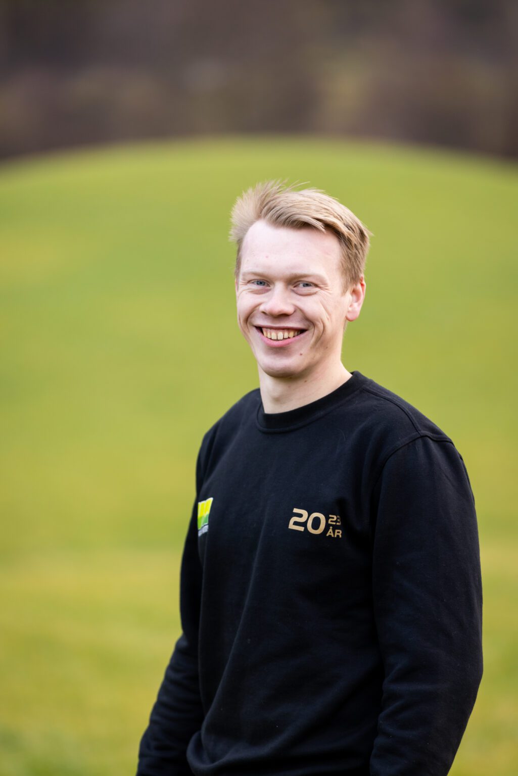 Velde Maskin i Øvre Vats - Kontakt oss og se ansatte